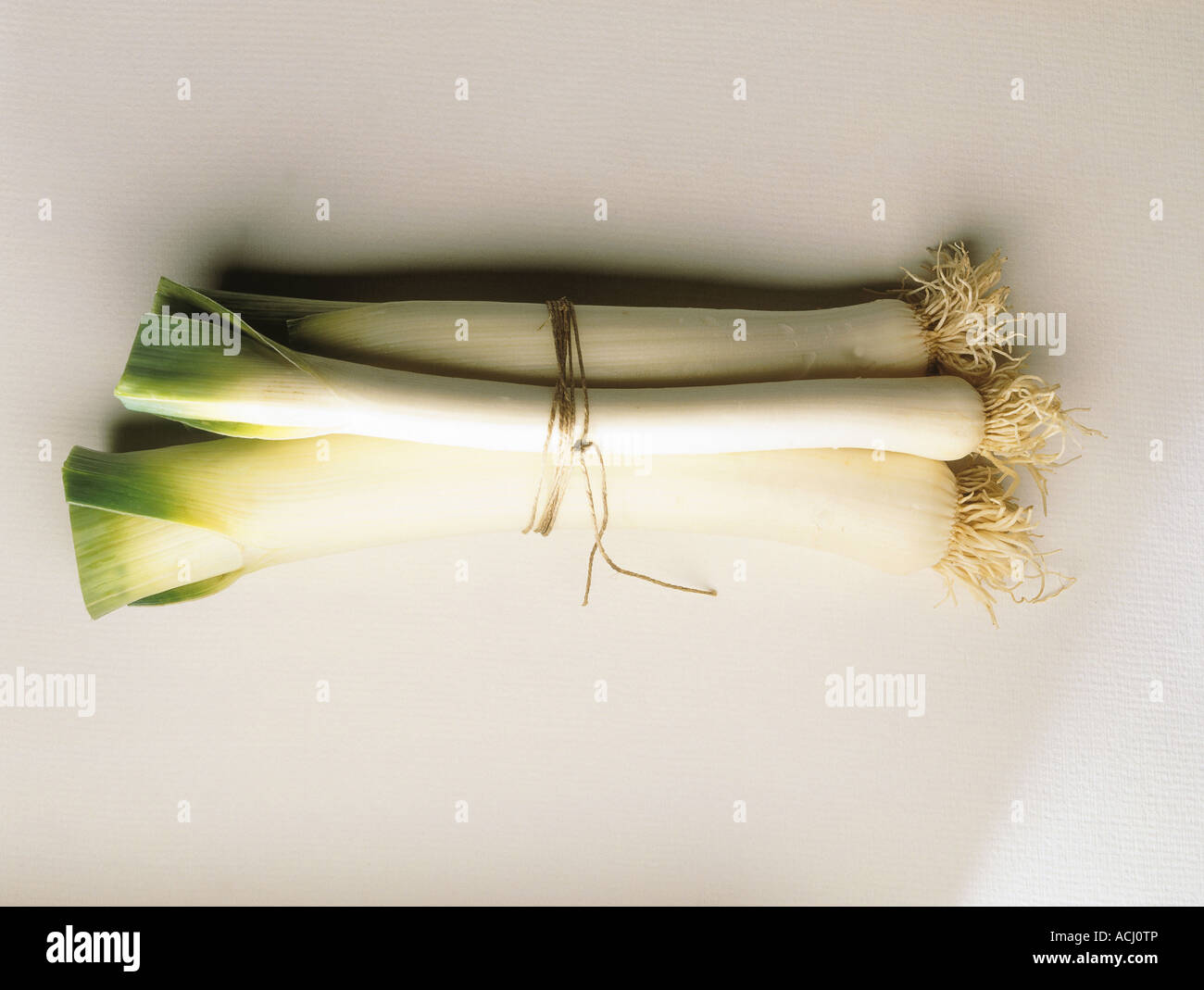 Leeks bunch studio hi-res stock photography and images - Alamy