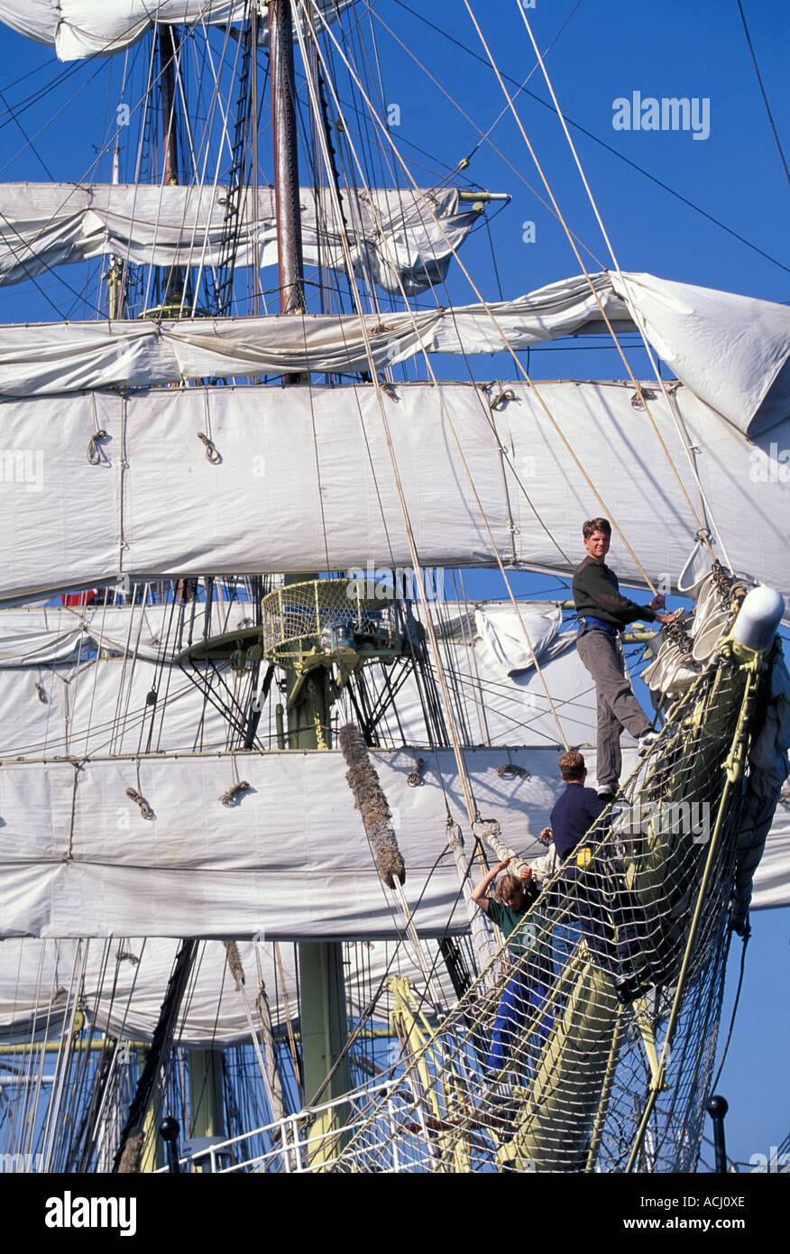 Norwegian sailing ship sorlandet tall hi-res stock photography and ...