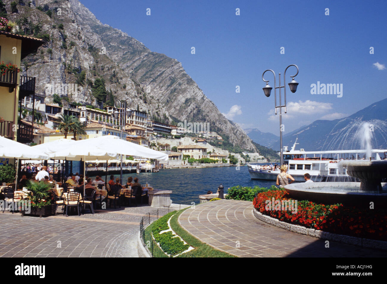 Water fountain limone hi-res stock photography and images - Alamy