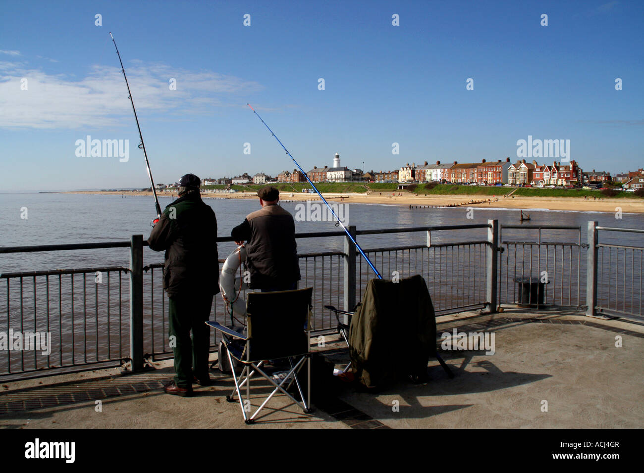 Sea fishing southwold pier hi-res stock photography and images - Alamy