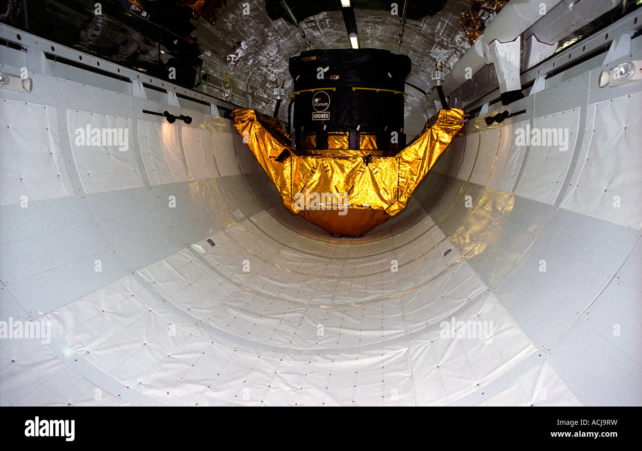 Space shuttle cargo bay hi-res stock photography and images - Alamy