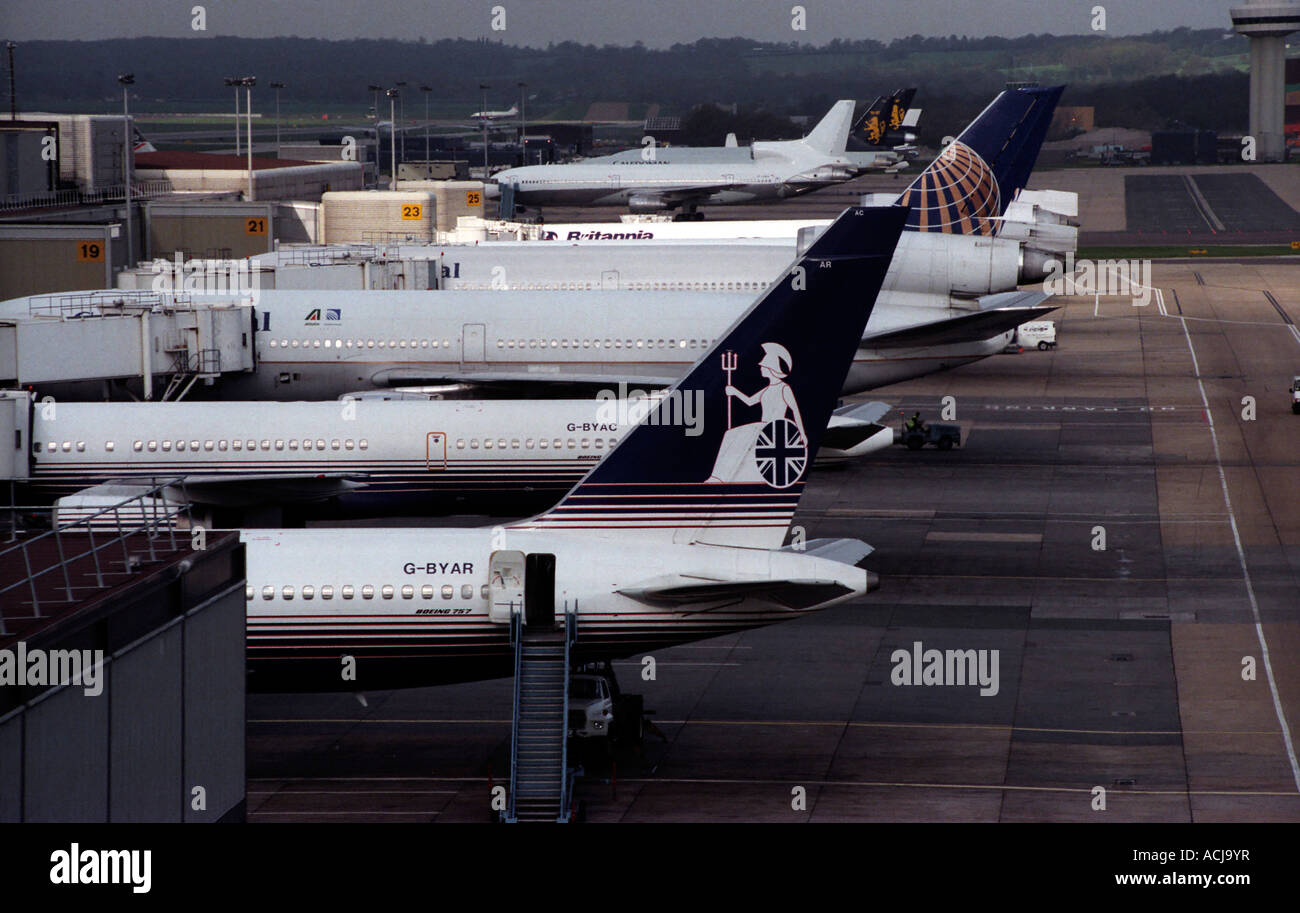 Loading aircraft before take off Stock Photo - Alamy