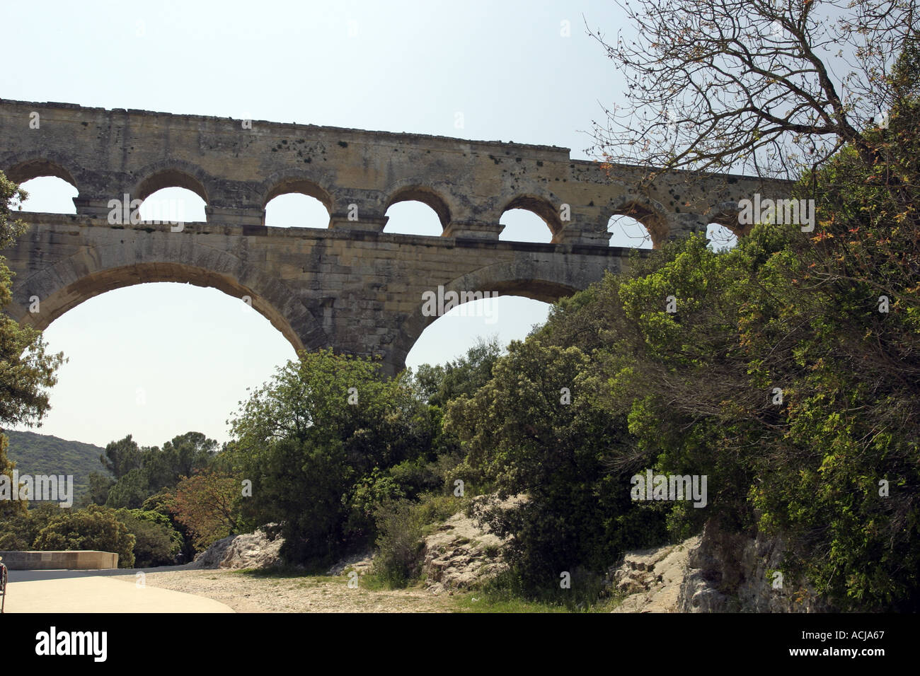Am Pont du Gard mit Gardon Stock Photo - Alamy