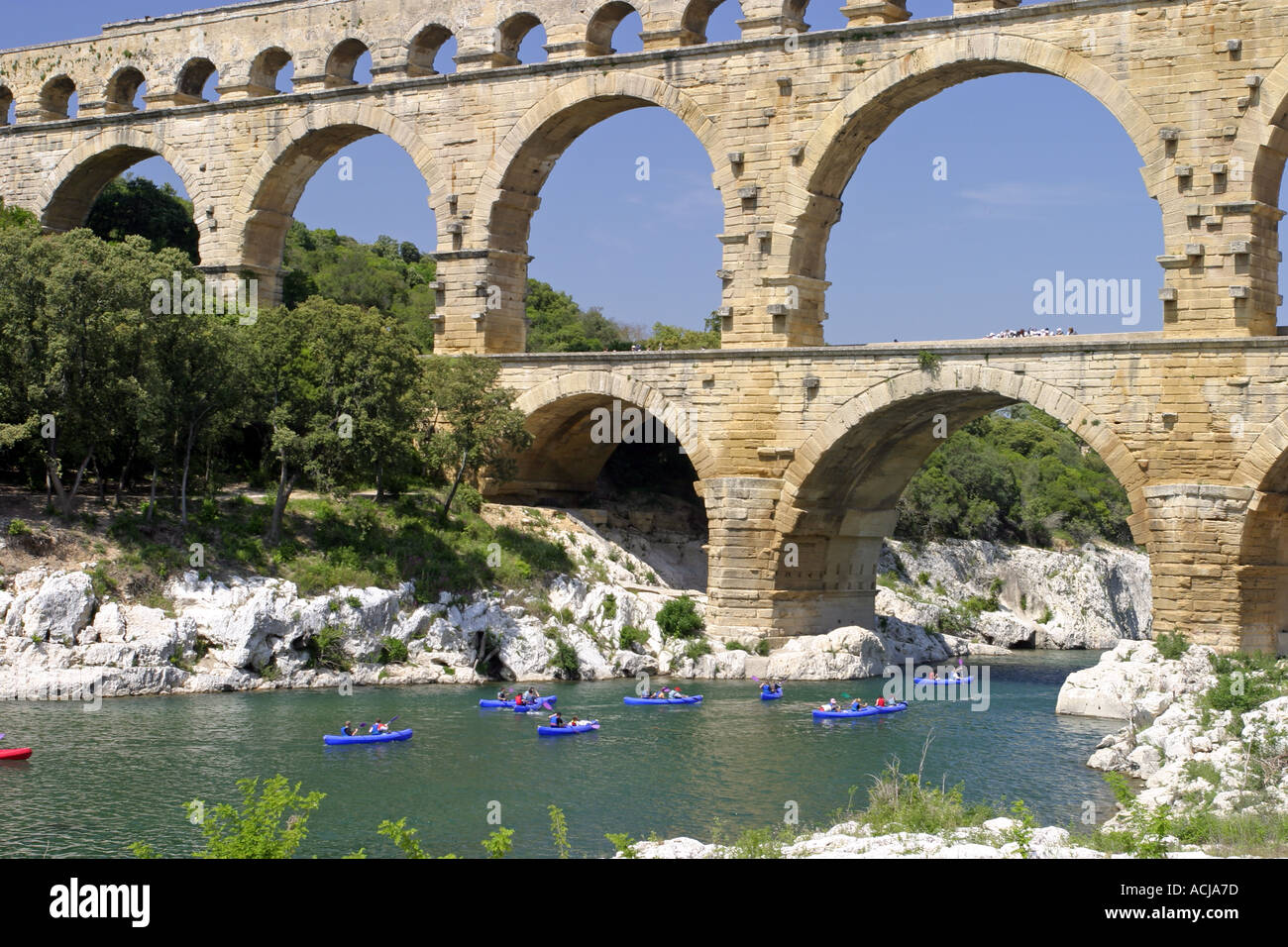 Am Pont du Gard mit Gardon Stock Photo - Alamy