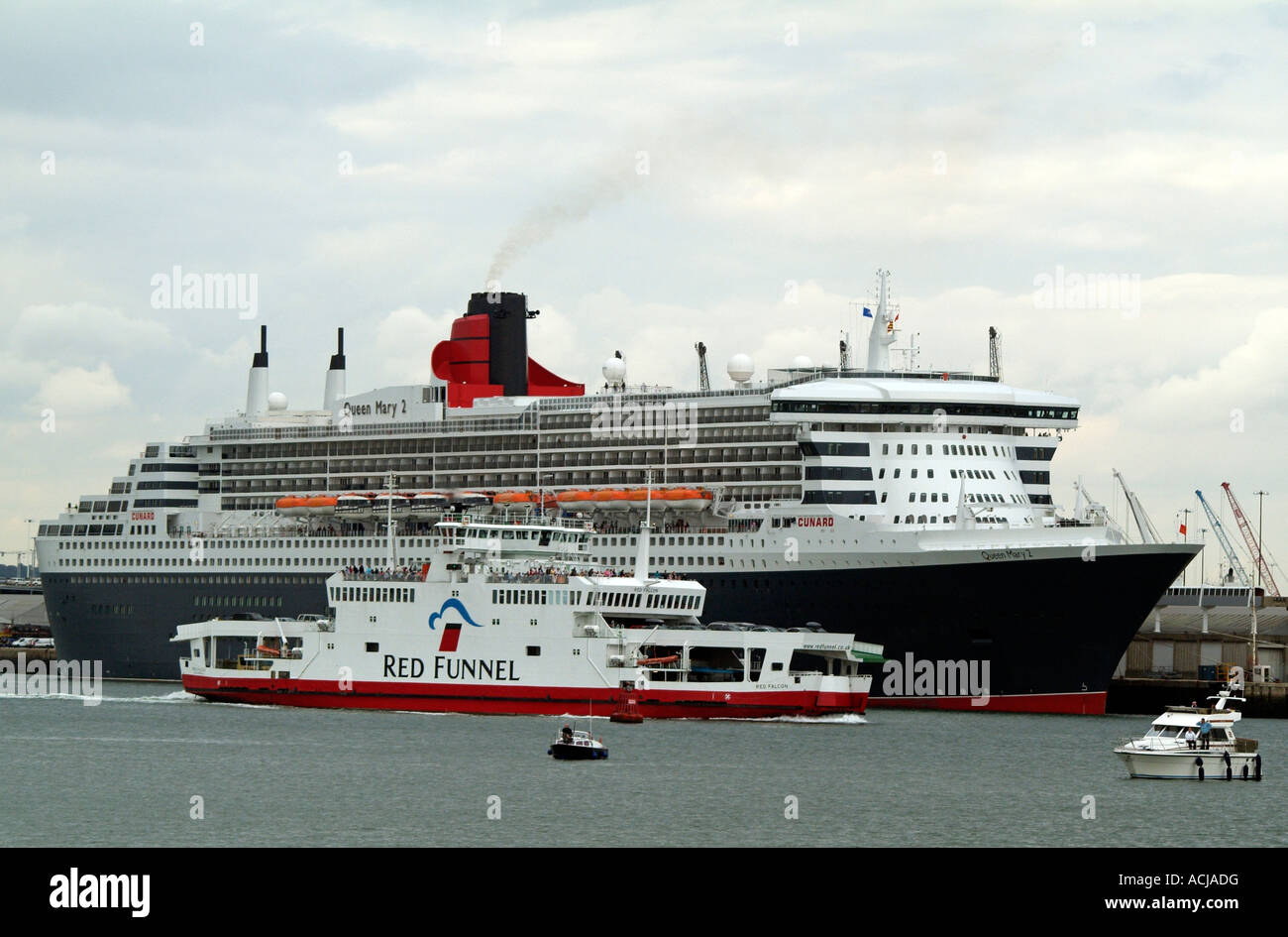 Queen Mary 2 the Cunard cruise ship and Red Funnels roro ferry Red ...