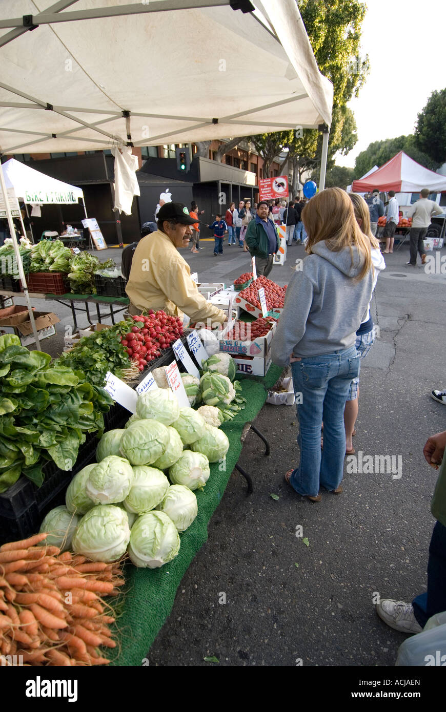 San luis obispo farmers market hi-res stock photography and images - Alamy