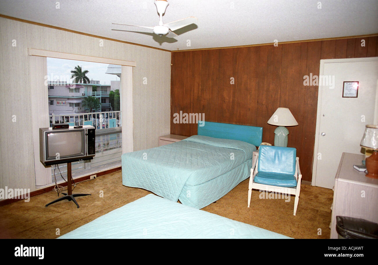 A Florida motel hotel bedrrom Stock Photo - Alamy