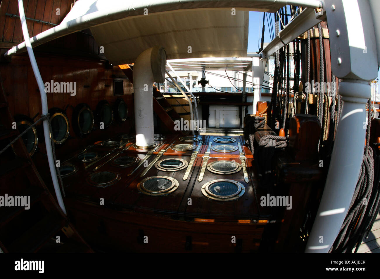 Historic RRS Sailing ship Discovery - Riverside - Dundee - Scotland UK ...