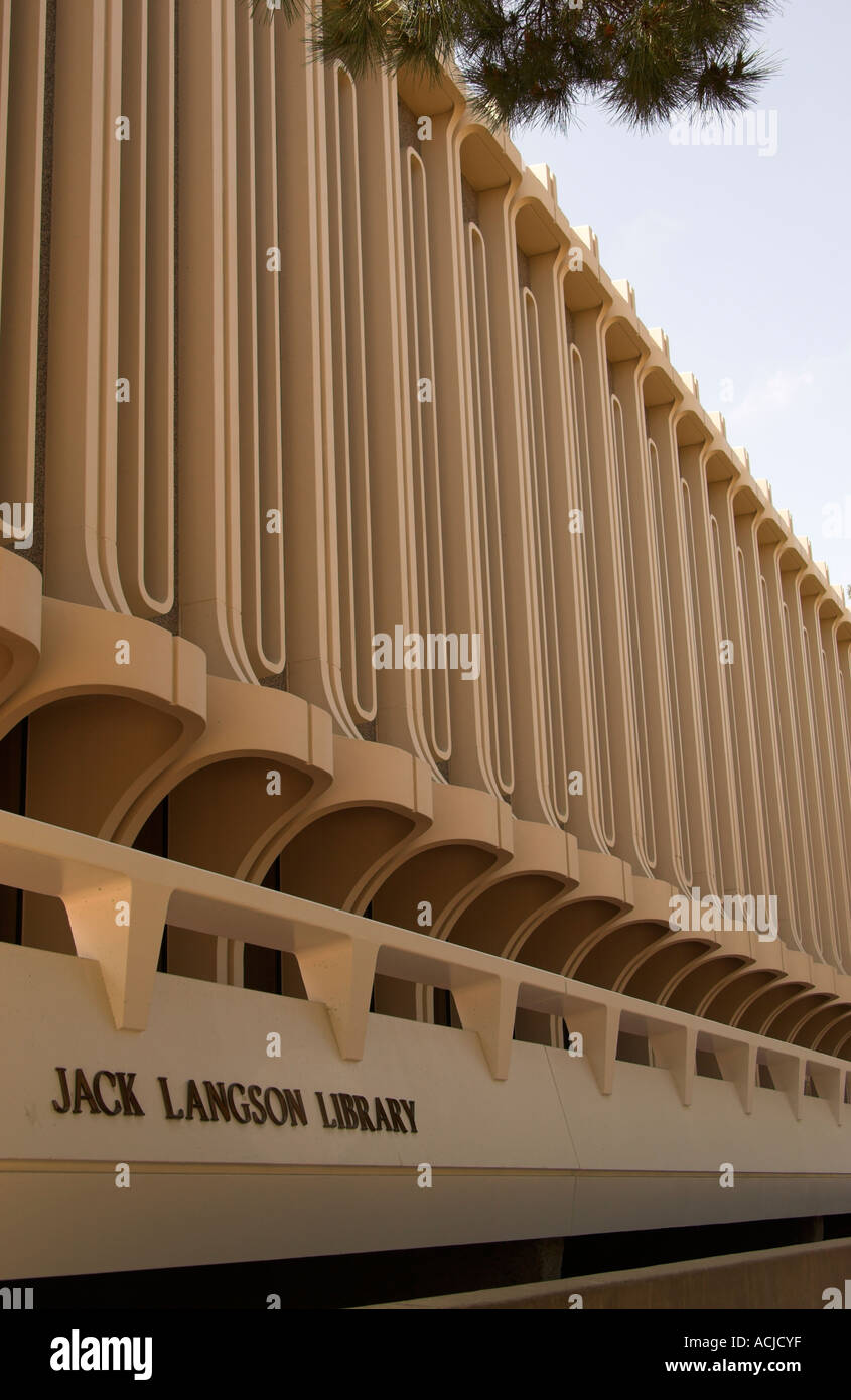 Uci science library hi-res stock photography and images - Alamy