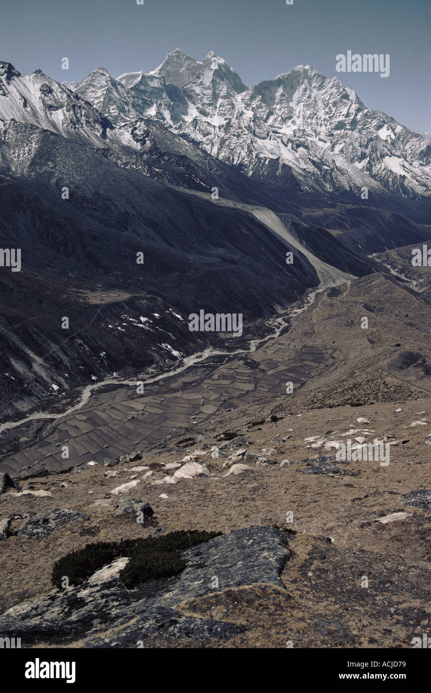 Pheriche valley nepal hi-res stock photography and images - Alamy