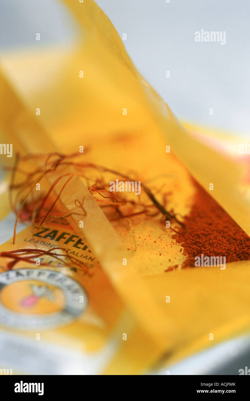 Saffron strands powder hi-res stock photography and images - Alamy