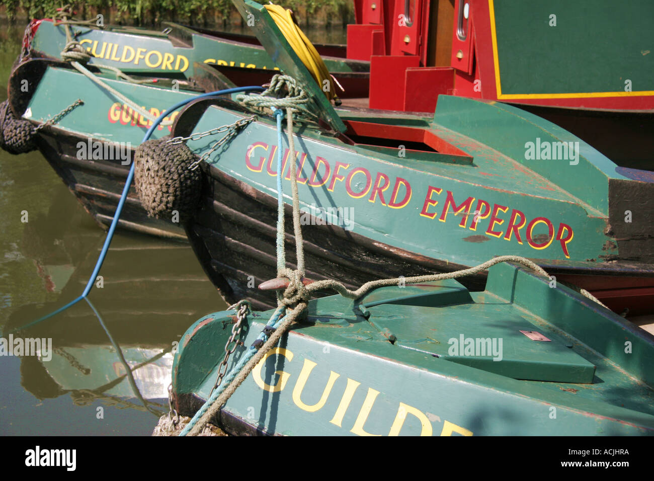 Canal boats barges hi-res stock photography and images - Alamy
