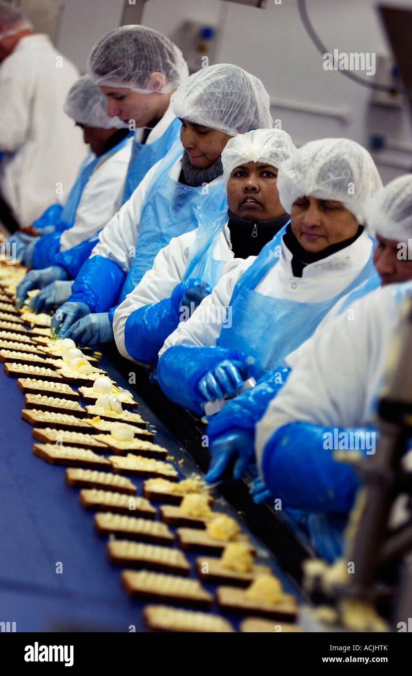sandwich factory workers industry Stock Photo - Alamy