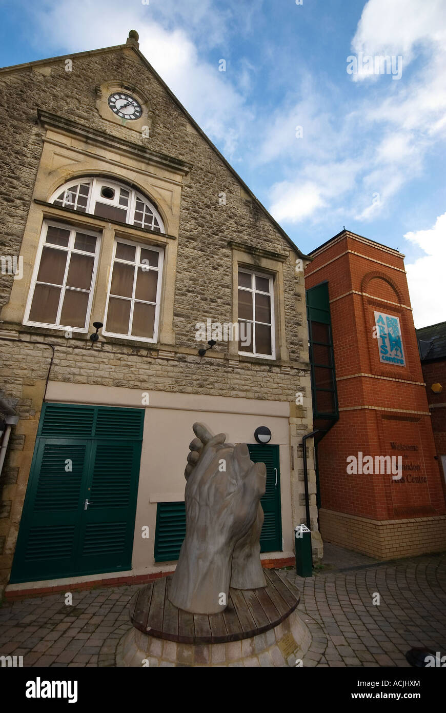 pic martin phelps 17 01 07 Swindon Arts Centre Devizes Road Old Town ...