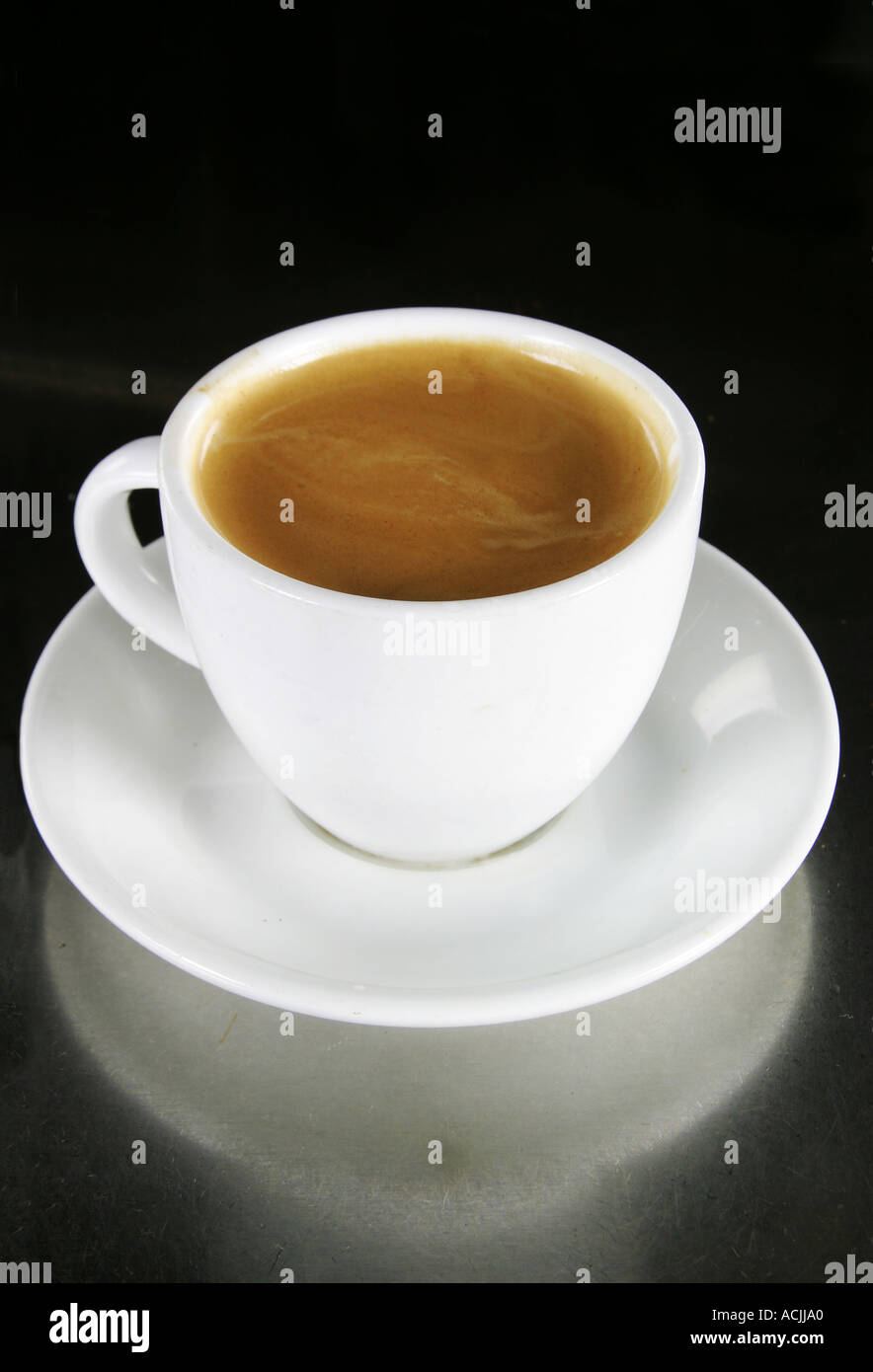 Double Americano in a white coffee cup Stock Photo - Alamy