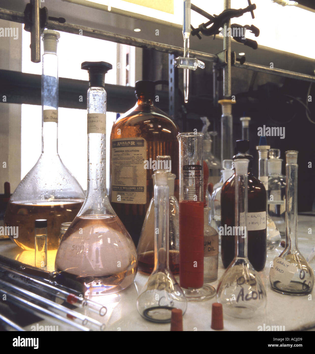 Laboratory situation hi-res stock photography and images - Alamy