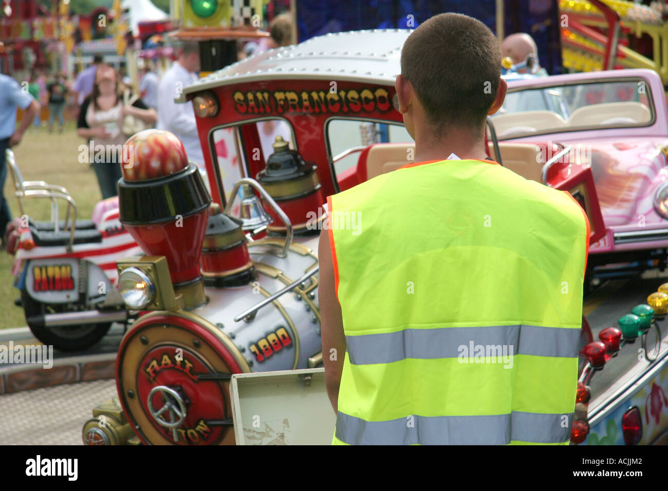 Fairground worker hi-res stock photography and images - Alamy