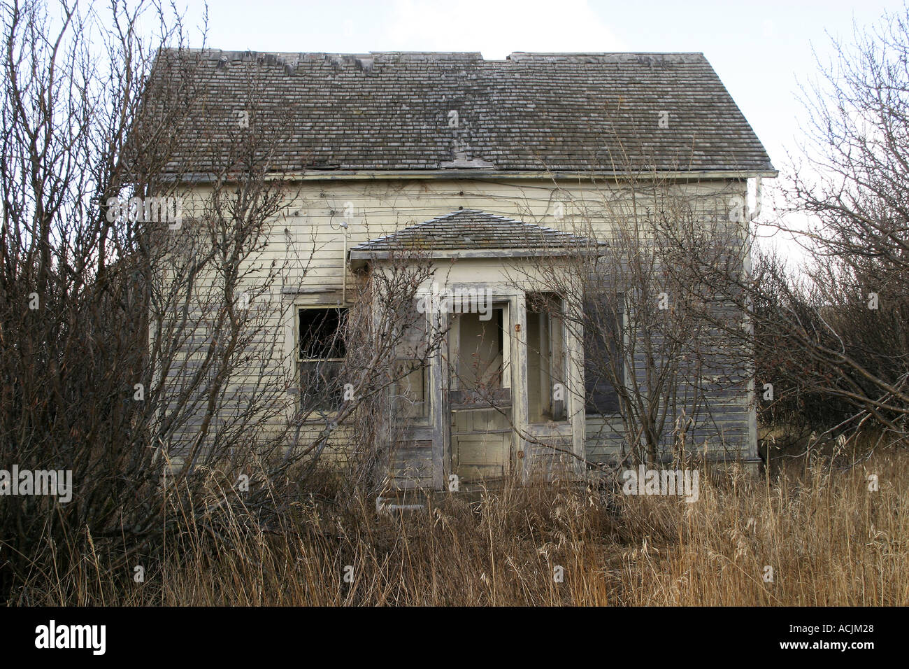Wrecked farm house hi-res stock photography and images - Alamy