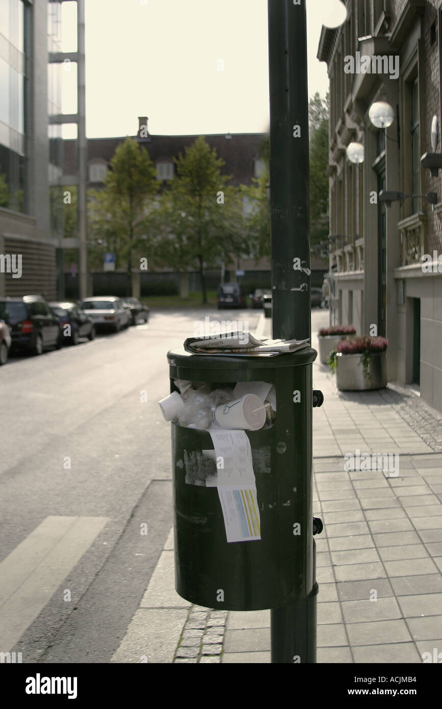 Garbage Can in downtown oslo norway Stock Photo - Alamy