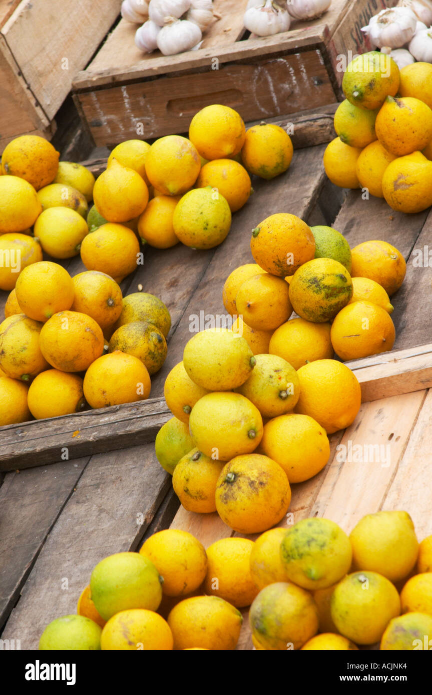 10 lemons hi-res stock photography and images - Alamy