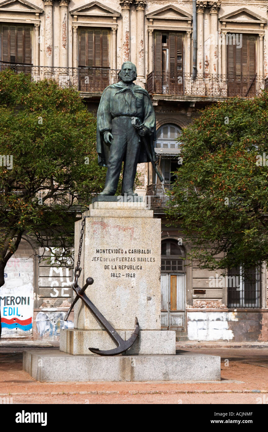 Statue of Jose (Giuseppe) Garibaldi Jefe de las Fuerzas Navales de la ...