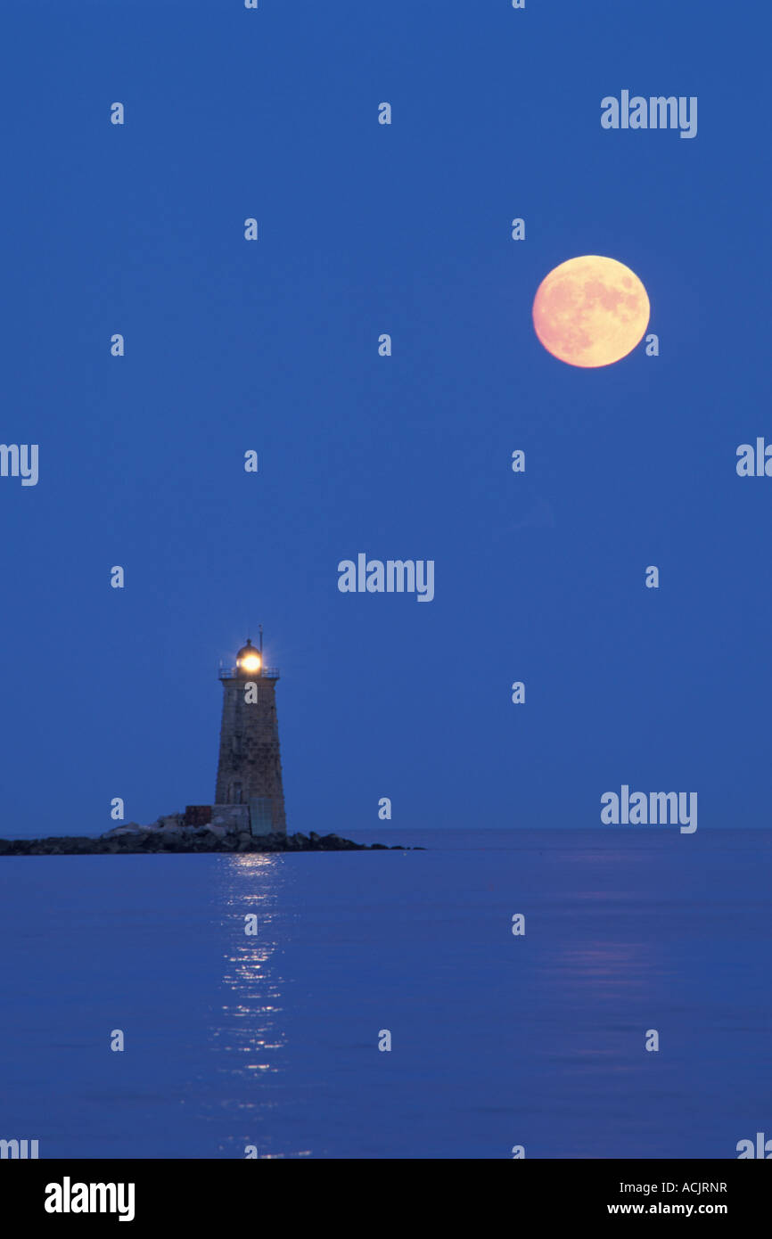 Whaleback Ledge Lighthouse and full moon, Portsmouth Harbor, New ...