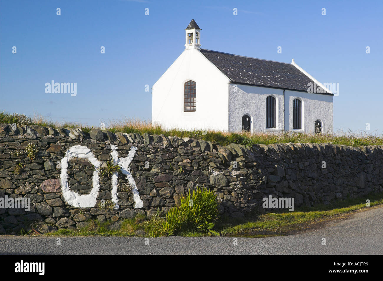Portnahaven parish church islay islay hi-res stock photography and ...