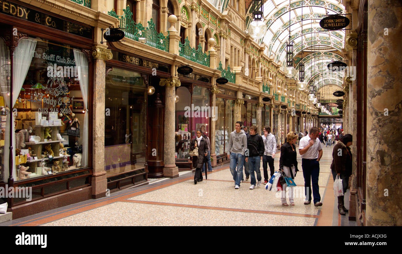 Victoria Shopping Arcade Leeds Stock Photo - Alamy