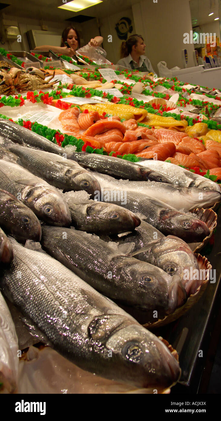 Leeds fish market hi-res stock photography and images - Alamy