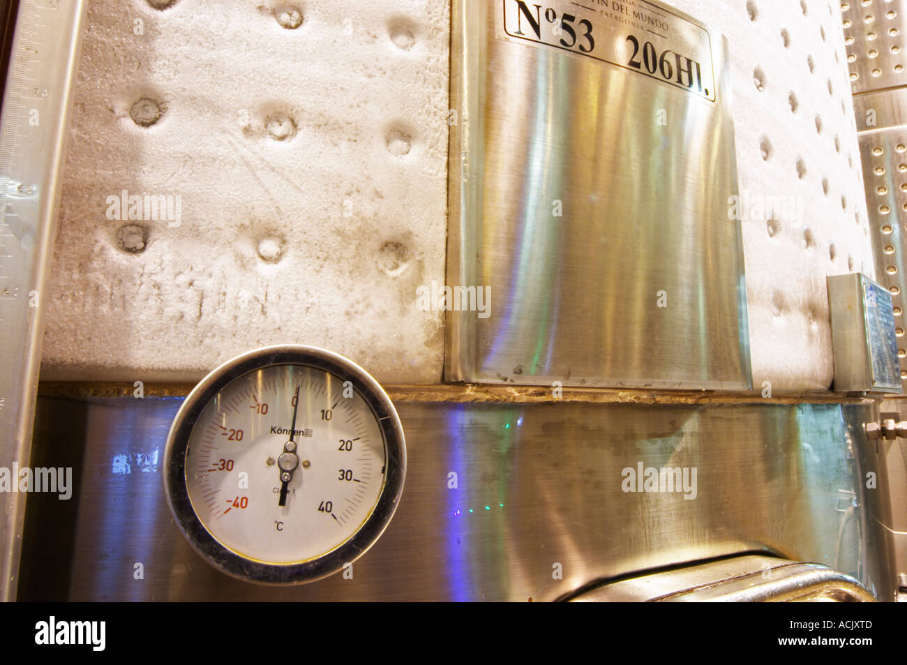 Above zero temperature hi-res stock photography and images - Alamy