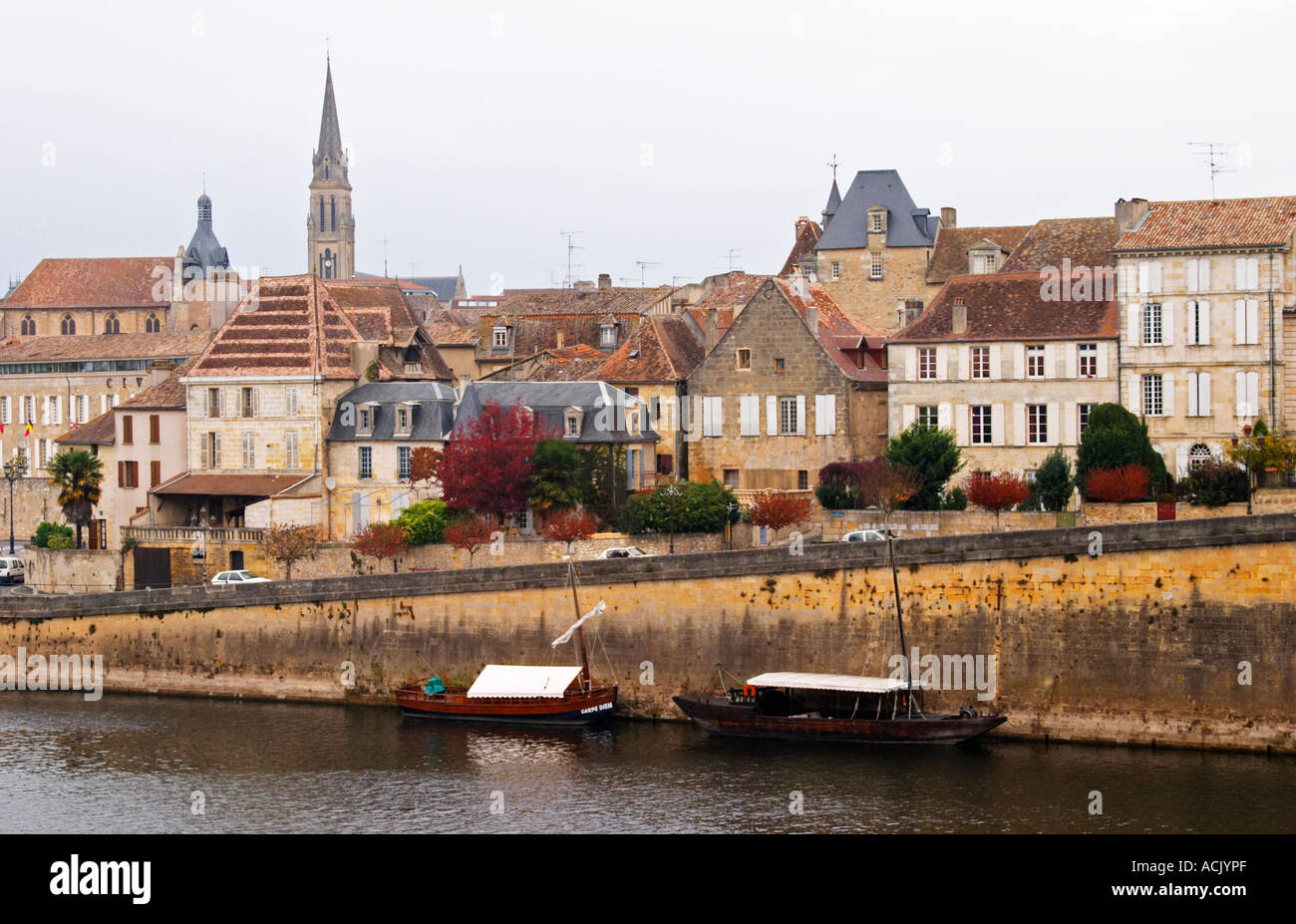 View over the Old Town Bergerac over the river Dordogne Bergerac ...