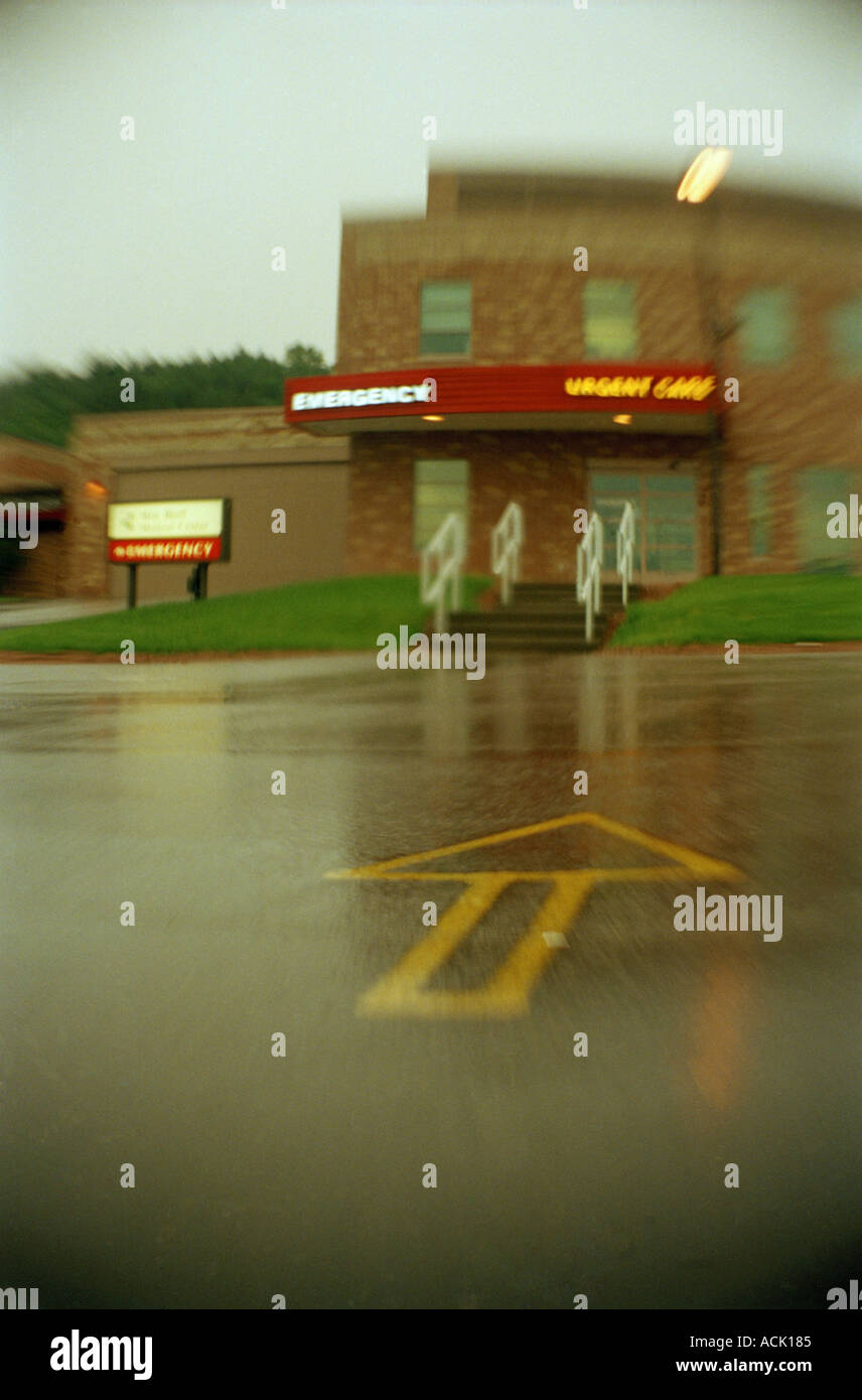 A hospital emergency room entrance Stock Photo - Alamy