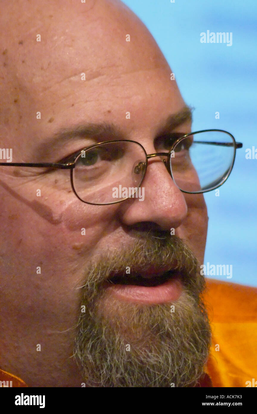 Mark Canter, founder and CEO of Broadband Mechanics, at the Les Blog ...