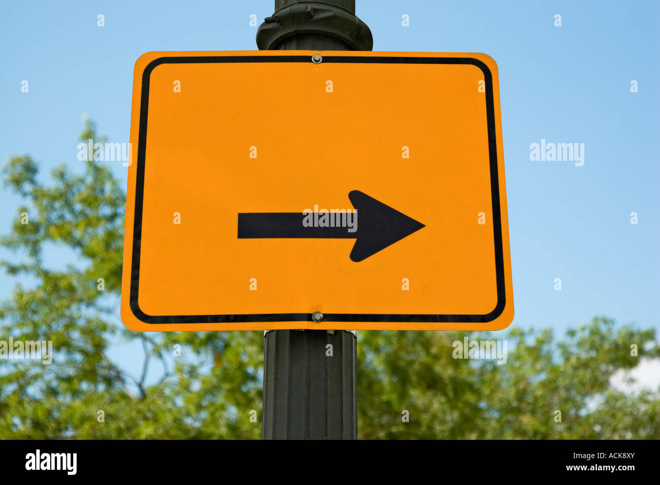 Colour blank directional sign hi-res stock photography and images - Alamy