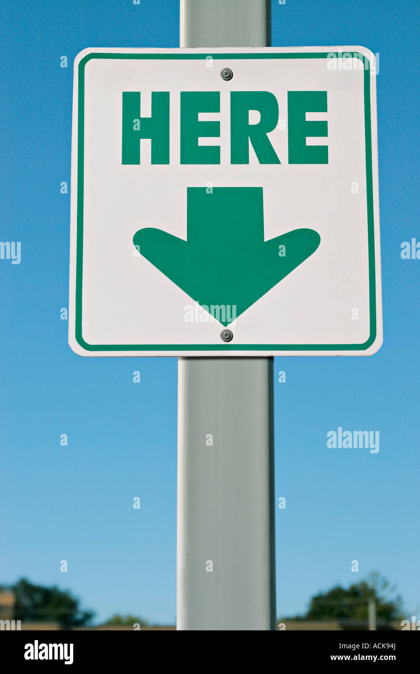 Down arrow signage concept hi-res stock photography and images - Alamy