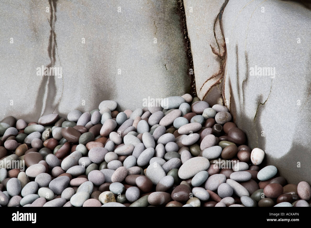 Wave worn rocks hi-res stock photography and images - Alamy