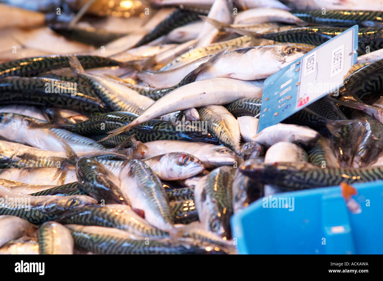 Merchants selling wares hi-res stock photography and images - Alamy