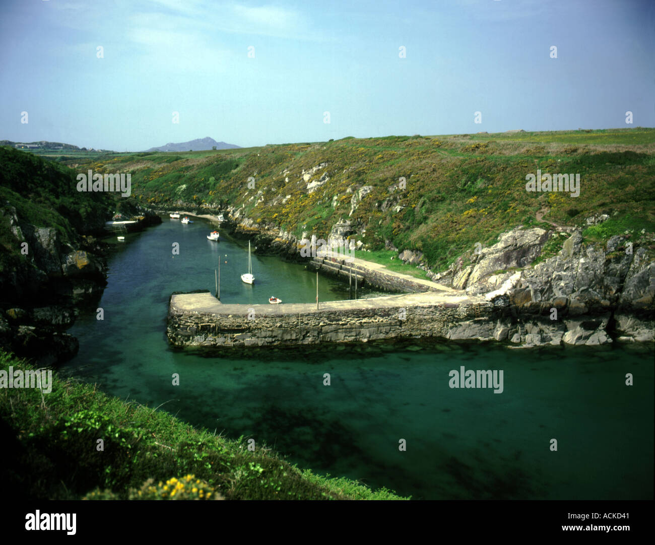Porthclais harbour hi-res stock photography and images - Alamy