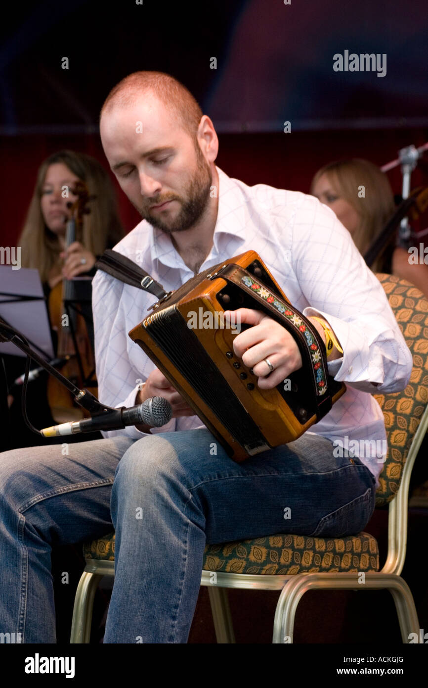 Derek Hickey Irish traditional musician and accordion player live on ...