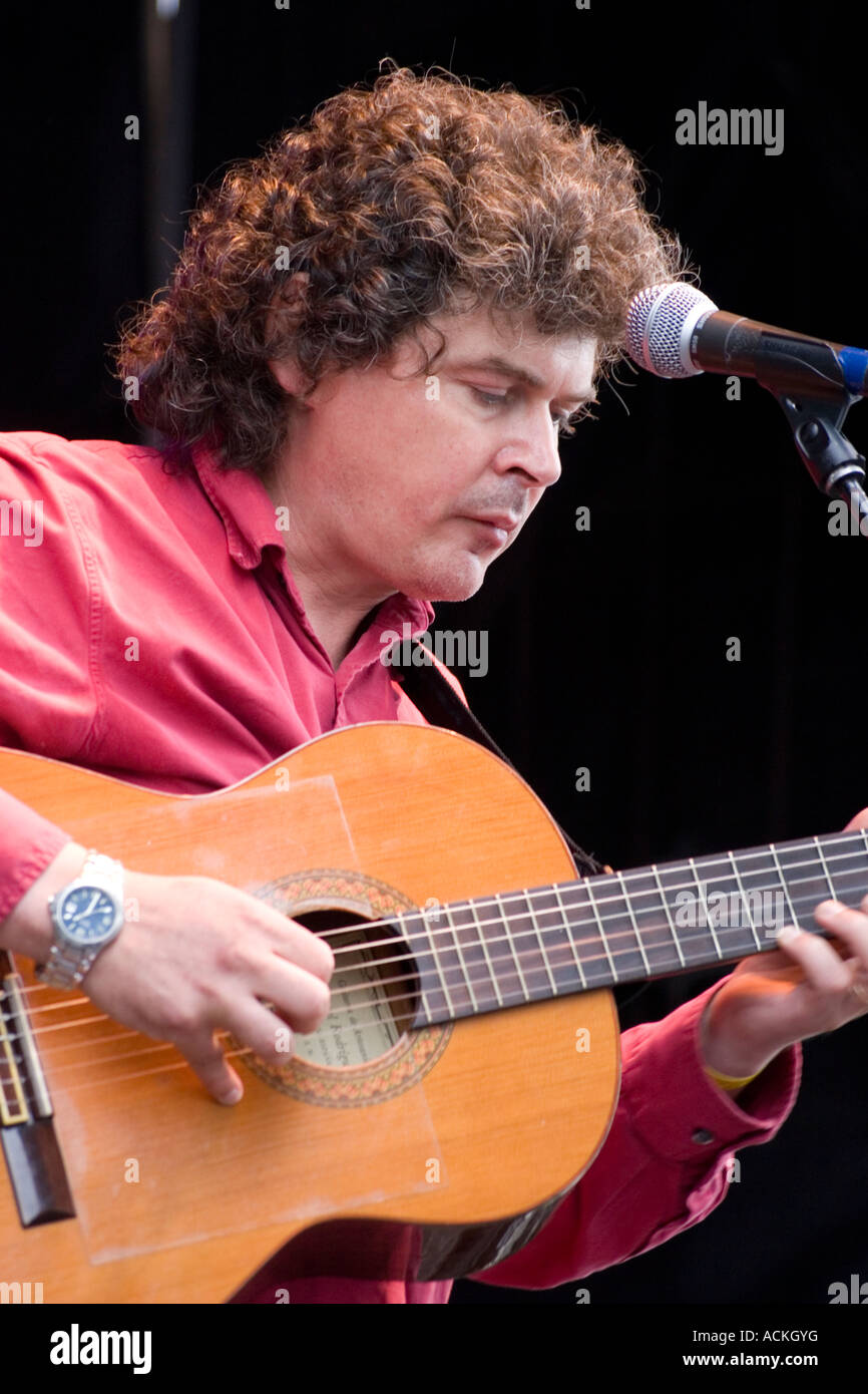 John Spillane Irish traditional musician and folk singer. Live in ...