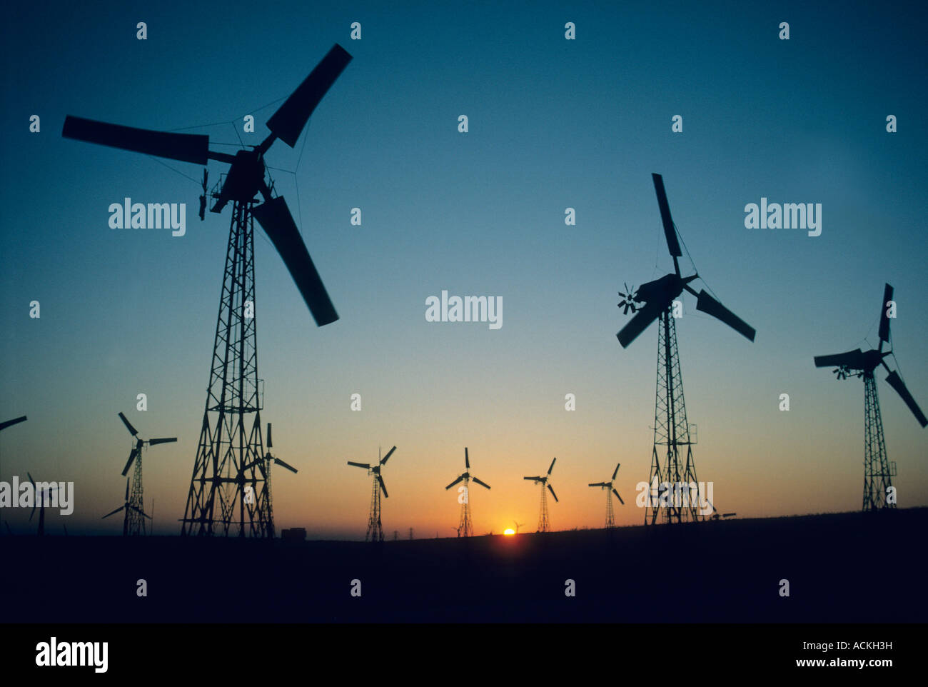 Altamont pass windmills california hi-res stock photography and images ...