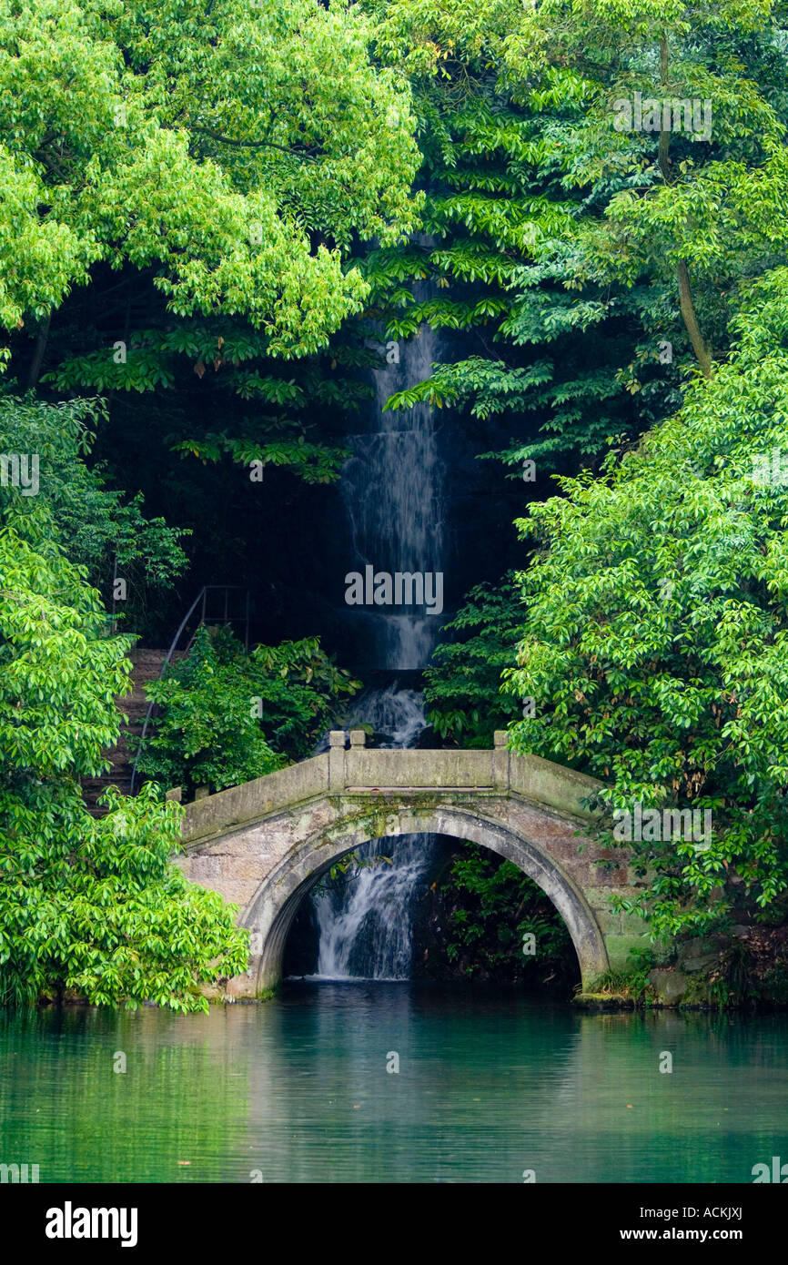 Chinese Stone Bridge Hangzhou High Resolution Stock Photography and ...