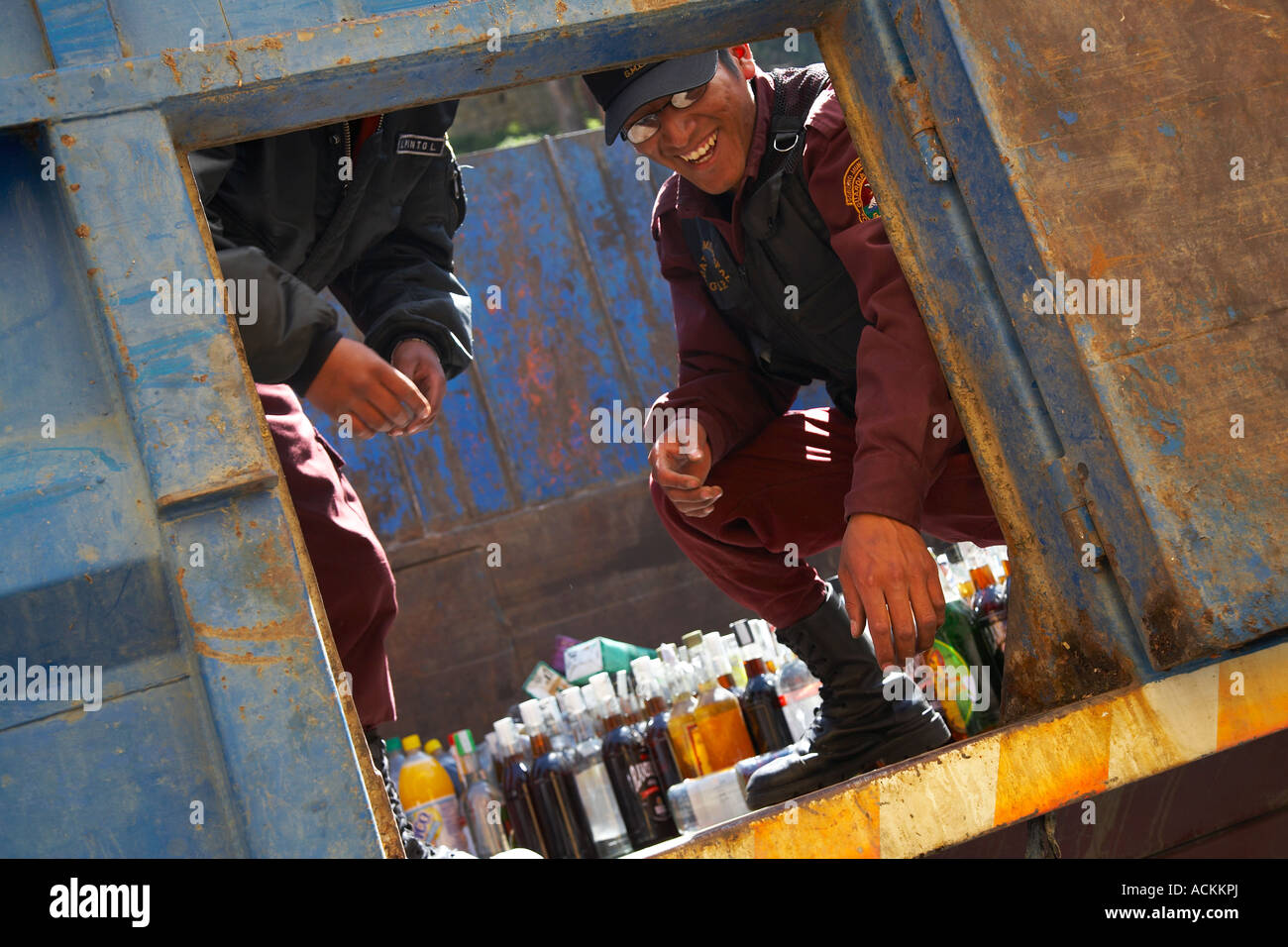 Bolivian Police in uniform, La Paz, Bolivia Stock Photo - Alamy