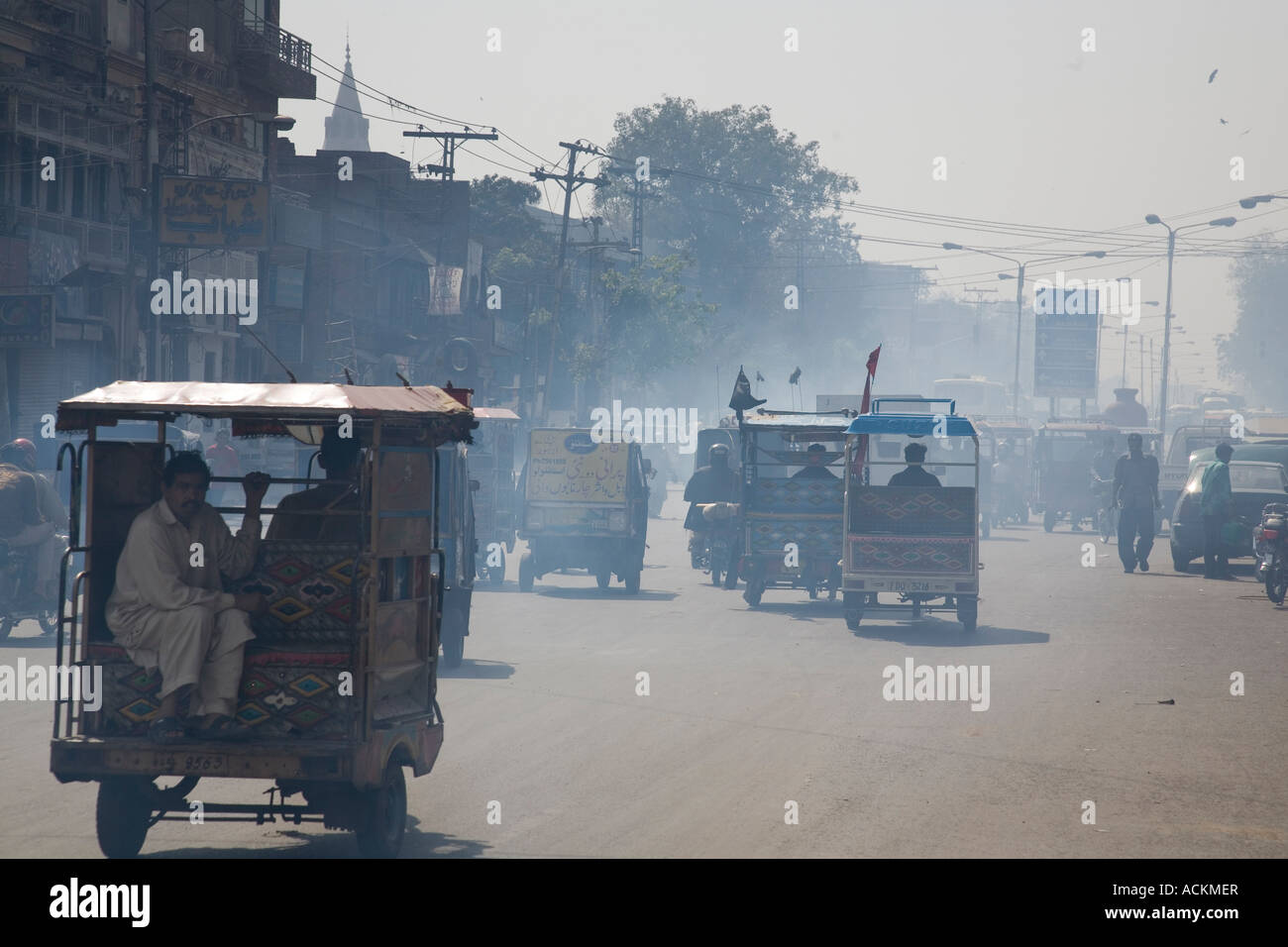 Autorickshaws creating air pollution in Lahore Stock Photo - Alamy