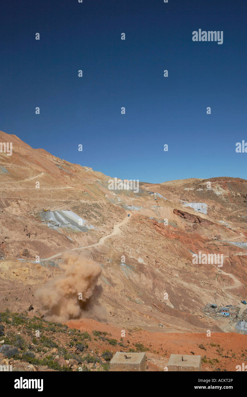 Dynamite exploding hi-res stock photography and images - Alamy