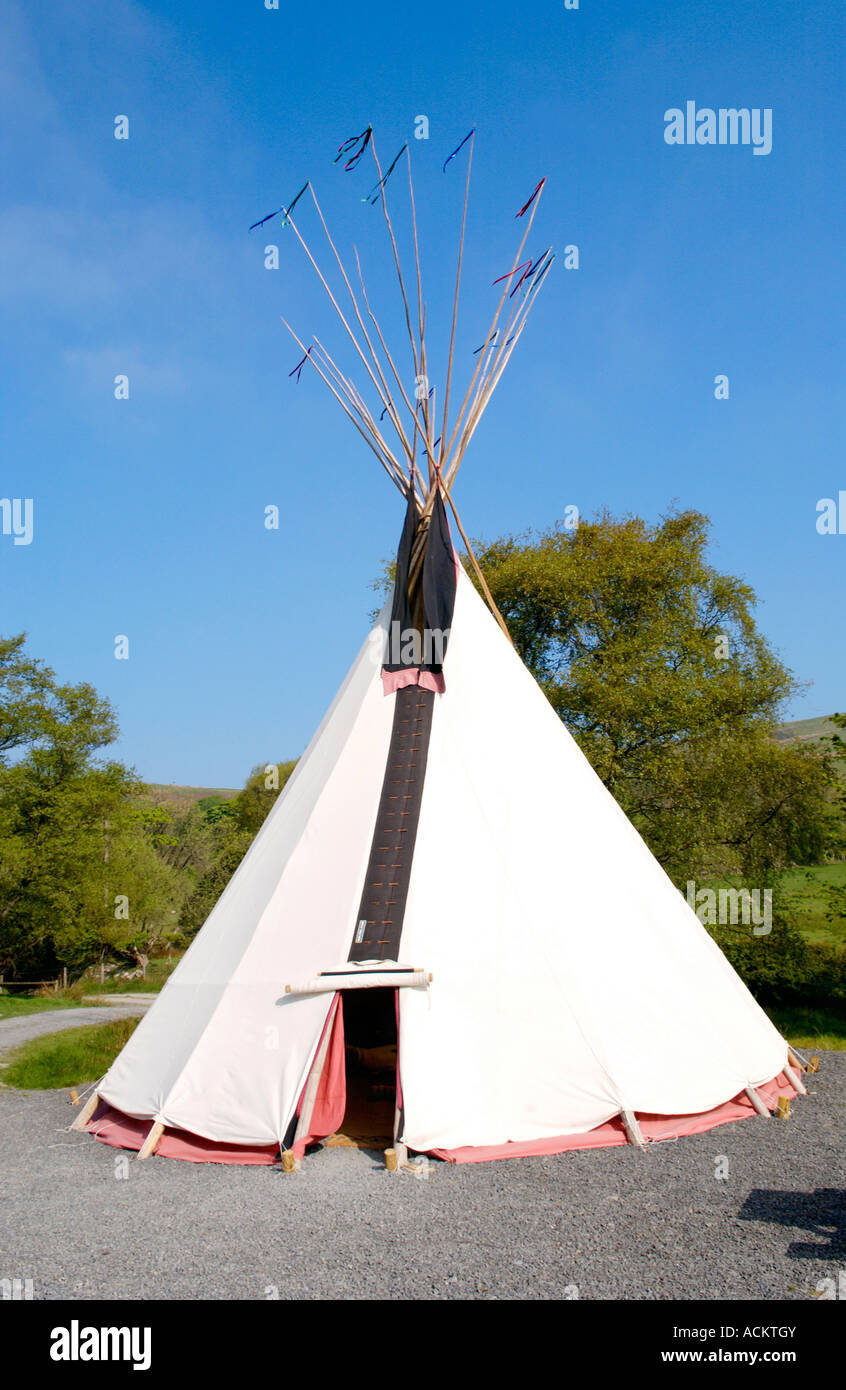 Tipi hi-res stock photography and images - Alamy