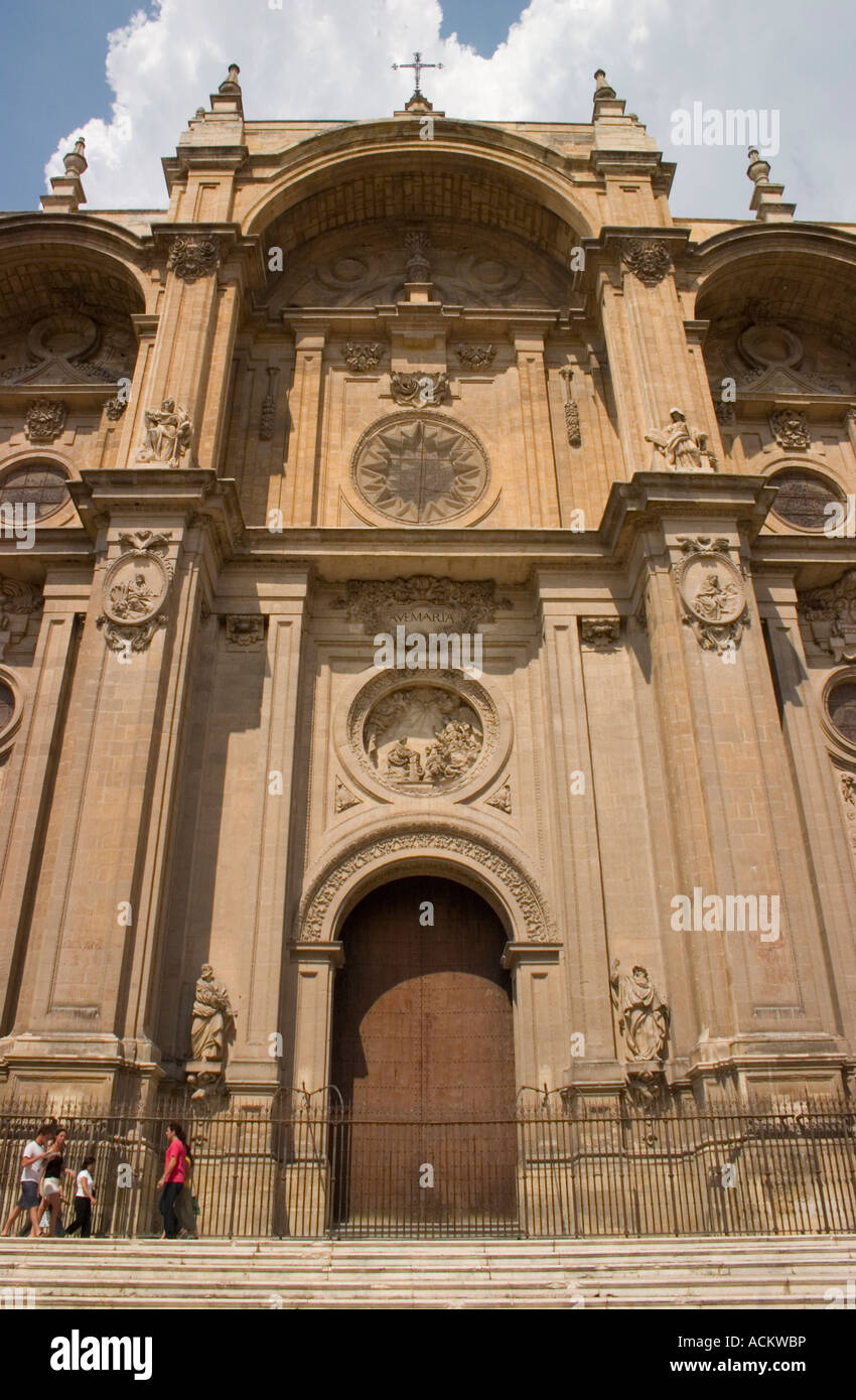 Capilla real royal chapel granada hi-res stock photography and images ...