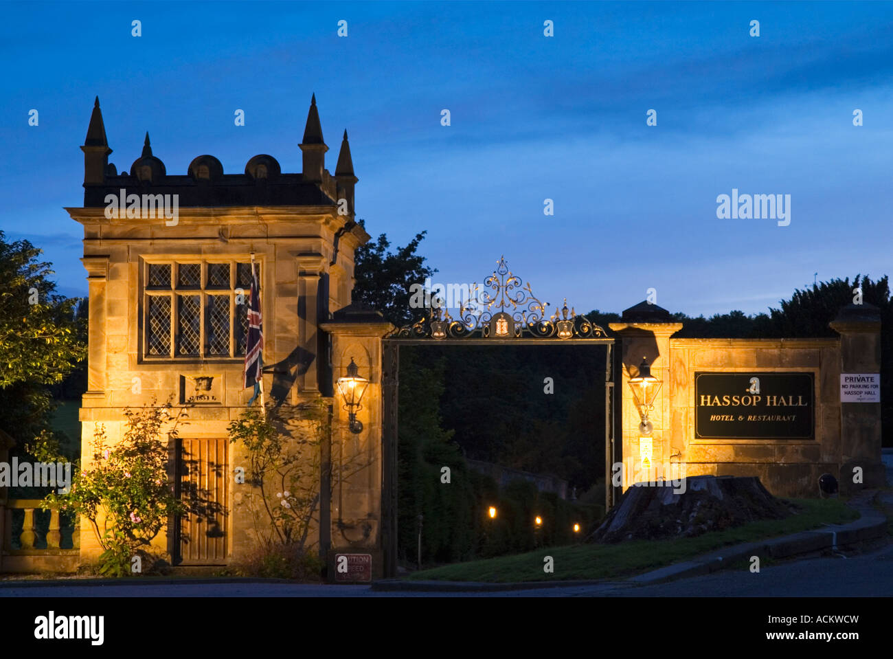 Hassop hall hi-res stock photography and images - Alamy