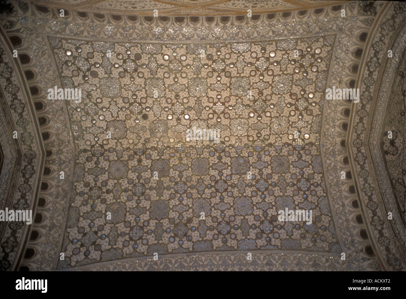 The ceiling of the Hall of Mirrors in the Shish Mahal inside the Amber ...