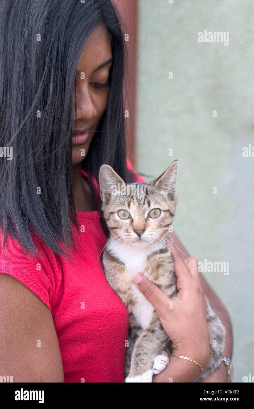 Indian girl with pet cat hi-res stock photography and images - Alamy